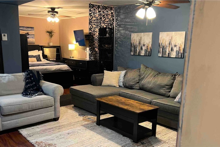 Private Cozy Getaway - Waterbury, CT