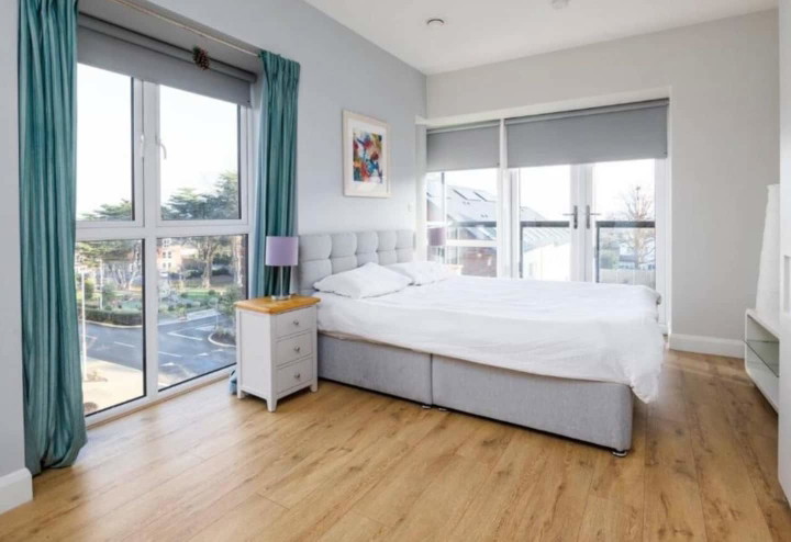 Modern Deluxe 2br Apartment With A Seaview - Dublin