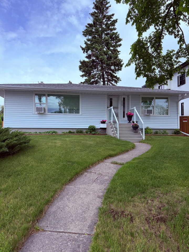 Bungalow In Killarney - 
