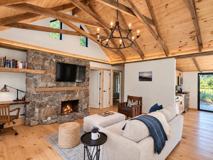 Bungalow By The Bay - The Hamptons, NY