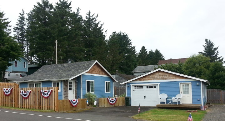 Sunset Beach Cottage By Lake And Ocean - Warrenton, OR