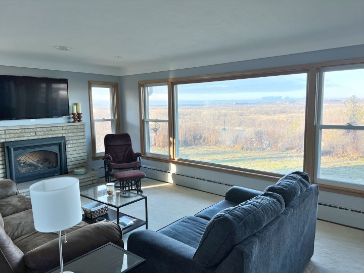 Quiet Convenient Home With View! - Red Wing, MN