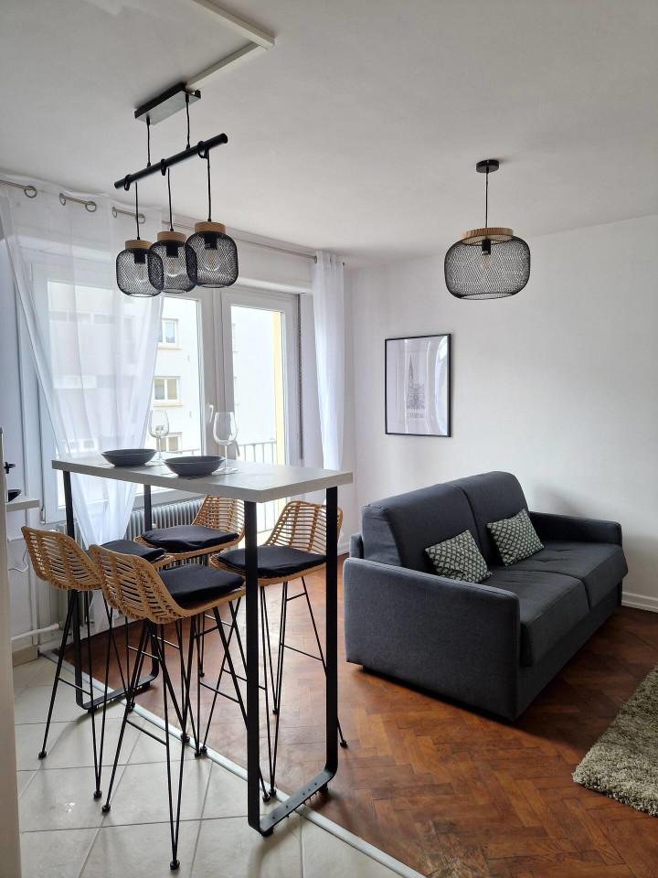 Nice F2, Bright And Modern - Strasbourg