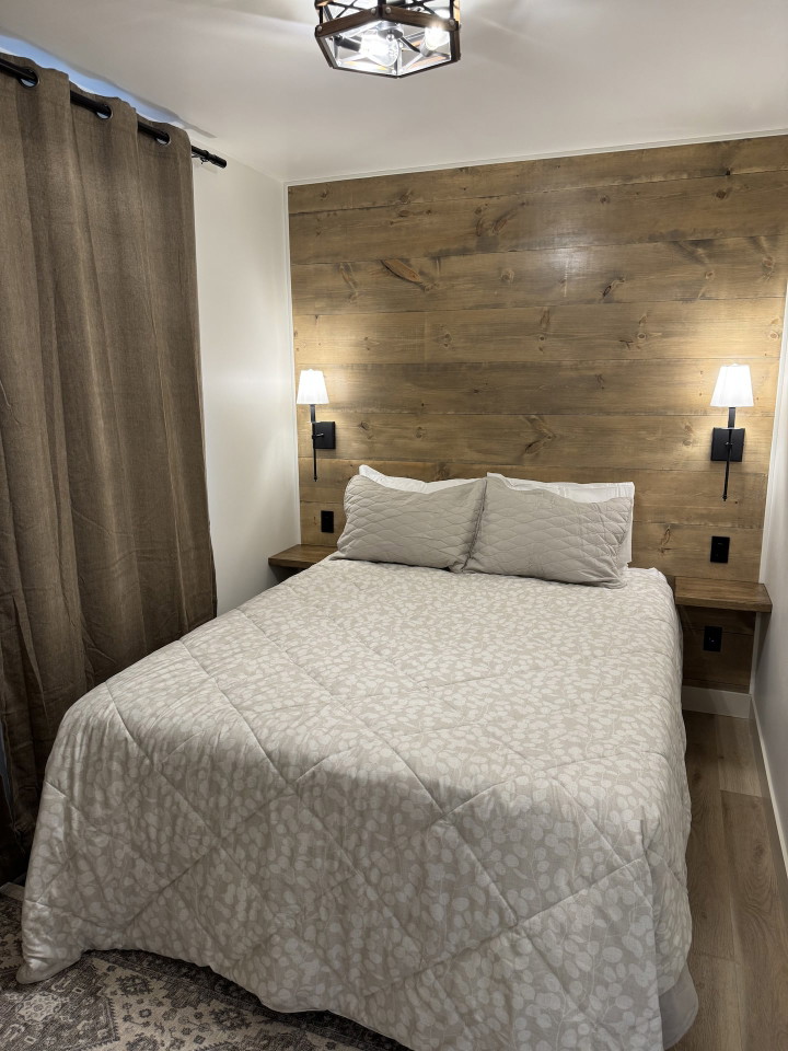 Modern Basement Suite - Salmon Arm