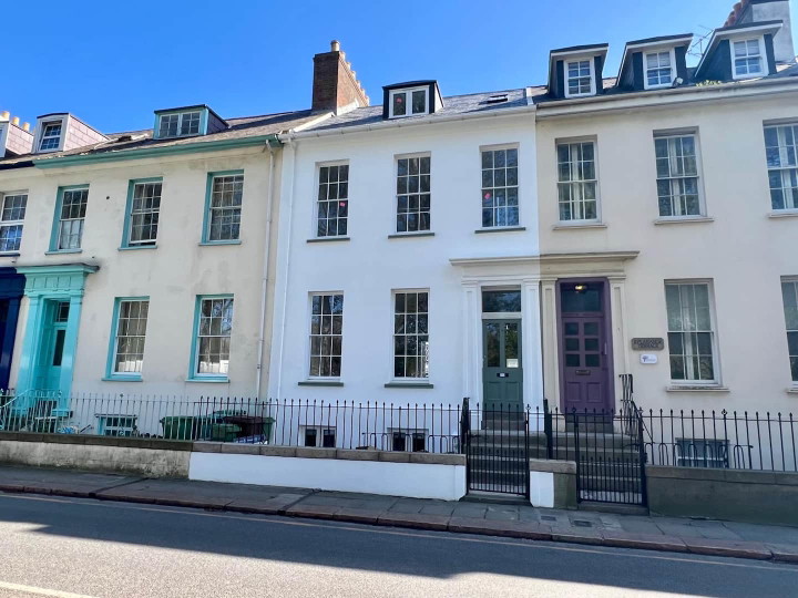 Stunning 4 Bed, 3 Bath Home, Near The Beach & Park - Jersey