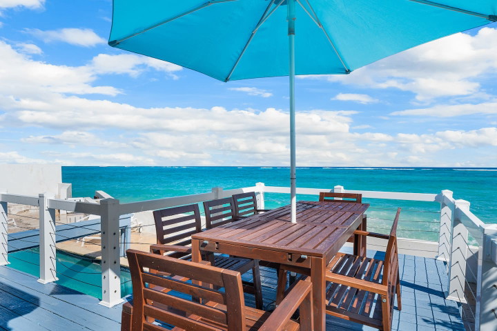 50 Shades Of Blue - ナッソー