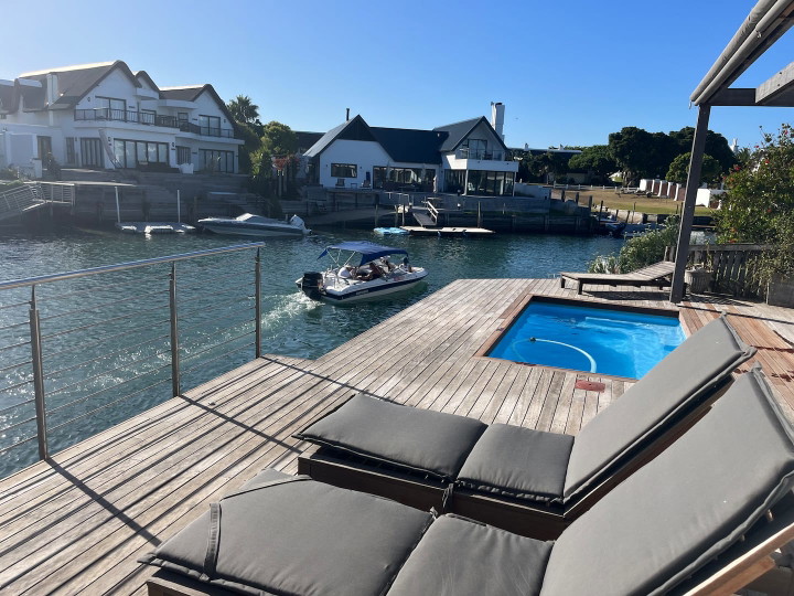 Prime Position Canal Front 4 Bedroom House - Saint Francis Bay