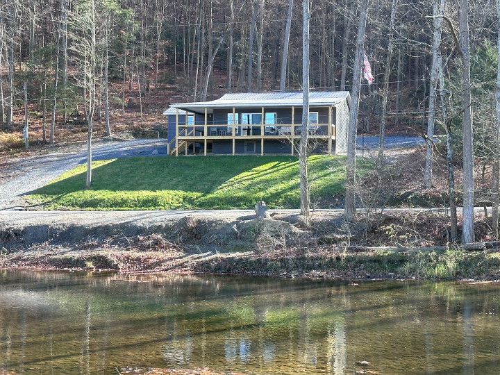 Cabin 559 Creekside - Middleburg, PA