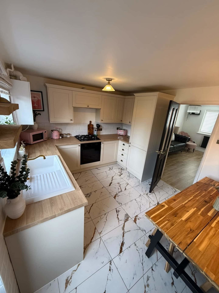 Luxury Two Bedroom House In Stevenage. - Stevenage