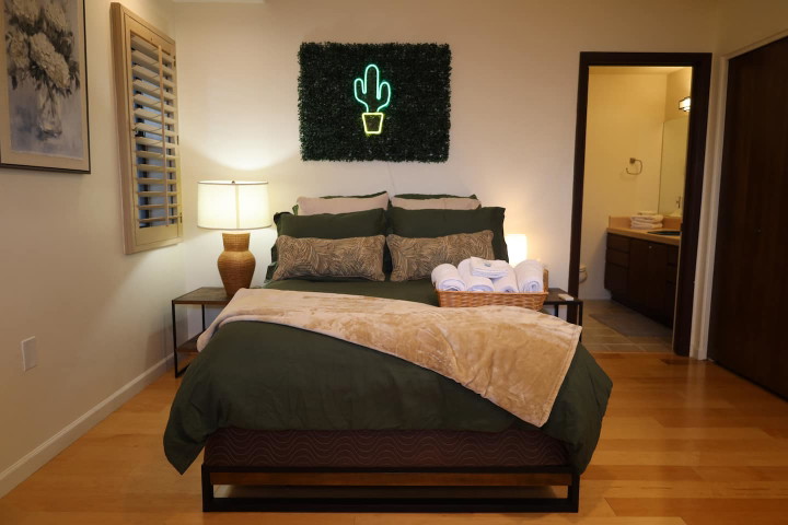 Roosevelt Row Studio | King Bed + Fast Wi-fi - Phoenix, AZ