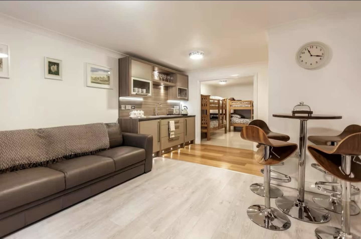 Guest Home 10 Bed Bunkhouse (Near Bike Park Wales) - South Wales