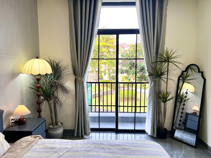 Spacious 3br Housekitchenpark View| City Central - Ben Luc