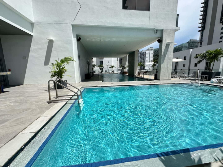 Brickell Studio | Rooftop Pool + Gym - Miami, FL