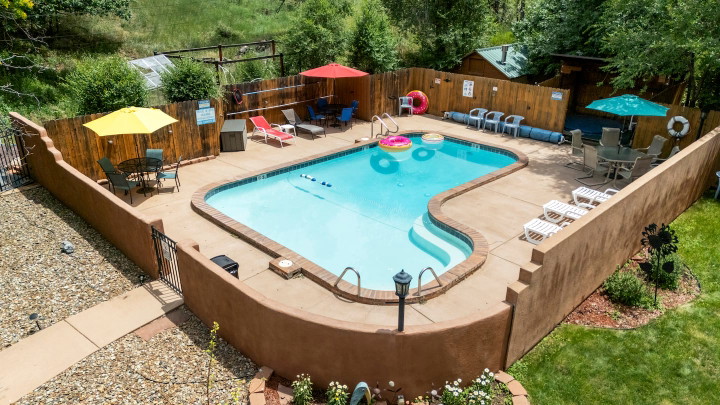 4 Bedrm Home W/seasonal Pool In Manitou Springs - Colorado Springs, CO