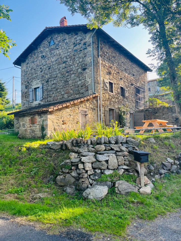 Belle Maison En Pierre, Au Calme - Ambert