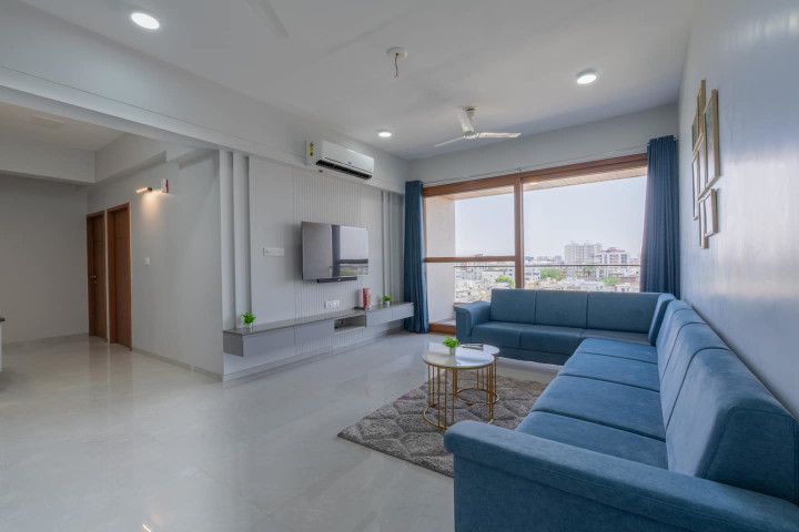 Skyline Sakar Whizzo | Arya Stay - Vadodara