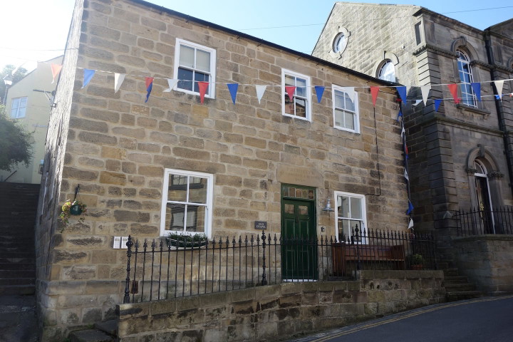 Old Chapel 'Sanctuary' In The Heart Of Staithes - Staithes
