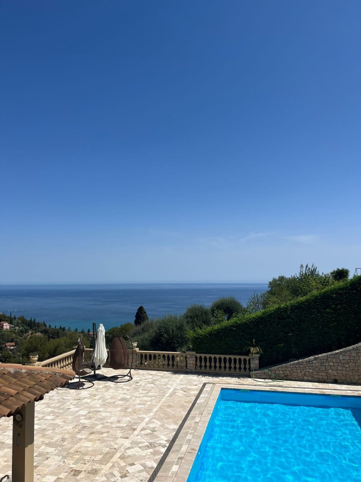 Apartment In A Villa With Pool. - Menton