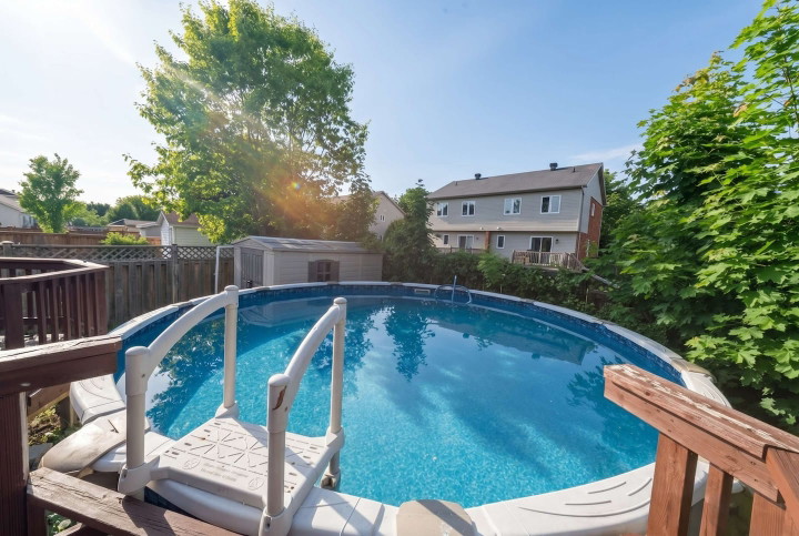 Pool, Bbq & Foosball | Spacious 4br Home - Gatineau