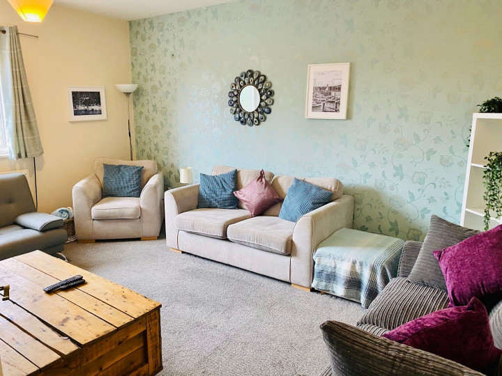 Spacious First Floor Flat, Free Parking, Near Nec - West Midlands