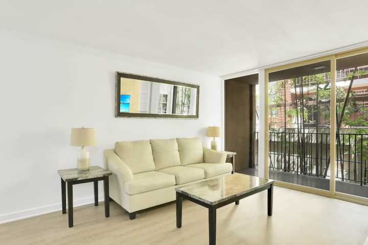 1br Corondo Near Pier Beaches - Coronado, CA