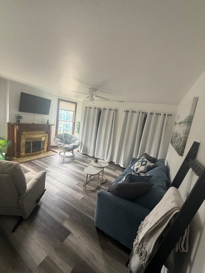 Unit #4 Large 1bd Sleeps 4 Comfortably. - Bay City, MI