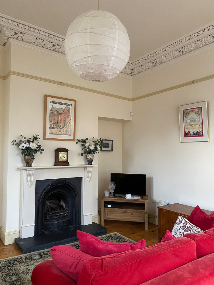 100 Botanic Ave Charming Victorian Apartment - Belfast