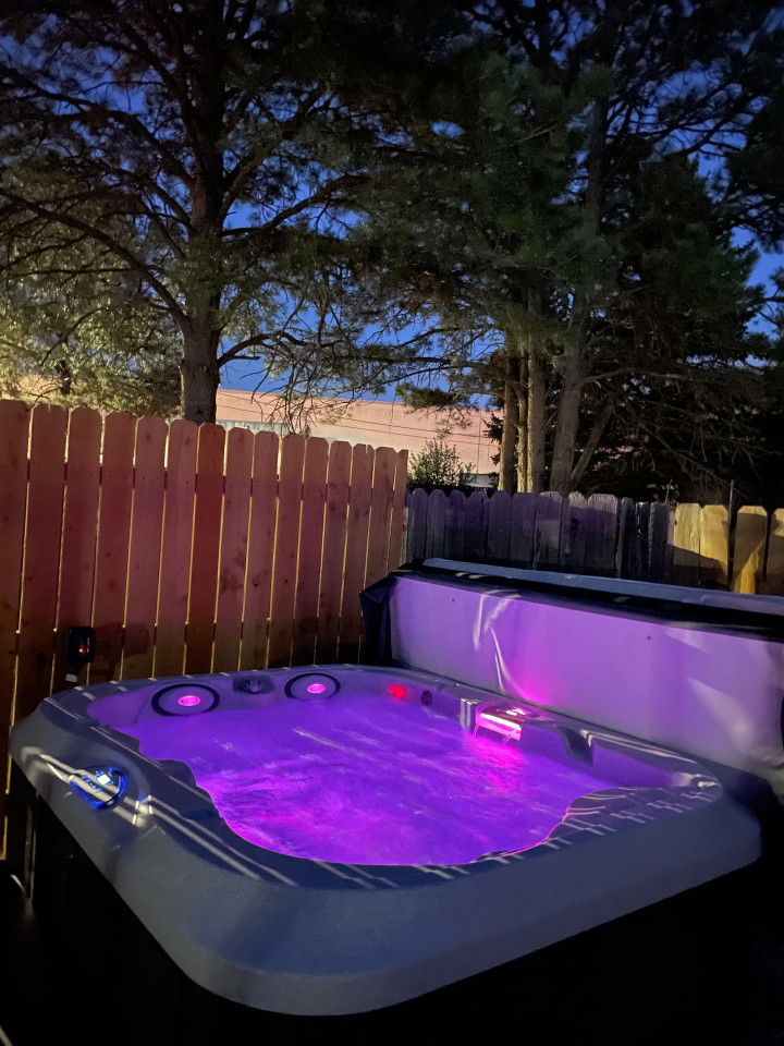 Hummingbird Haven | Sauna & Hot Tub - Colorado Springs, CO