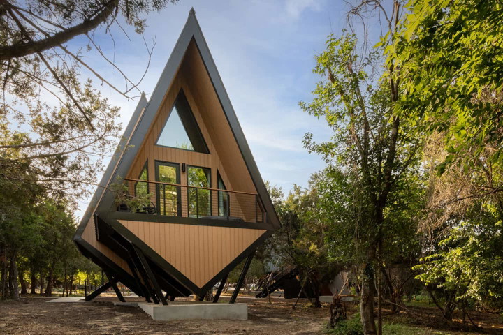 The Diamond Treehouse: Hot Tub, Sauna, And Pool - 