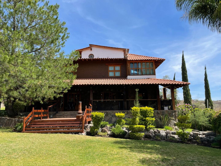Three Kingdoms Cabin - Michoacán