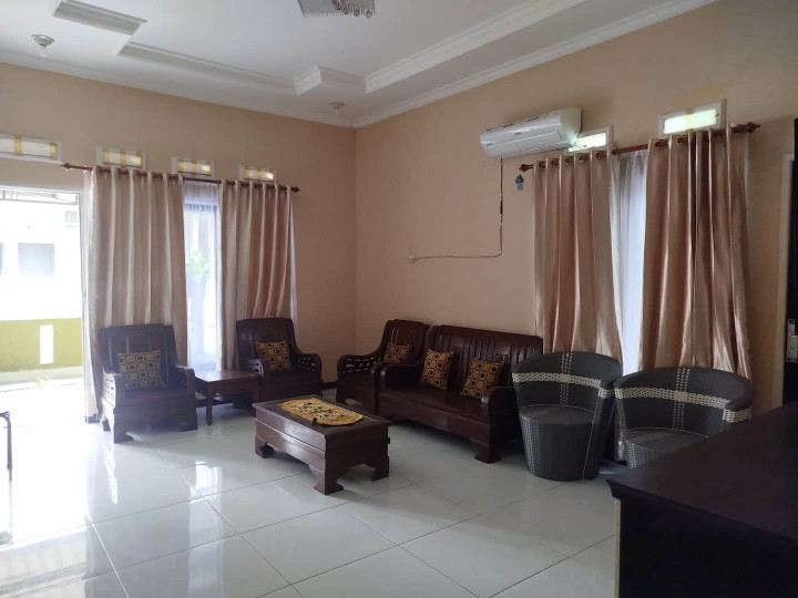 Rumah Penginapan Perumahan Bukit Karang Kupang - Kupang