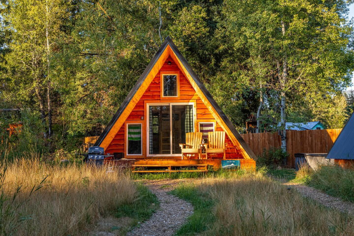 Gnp Elkcalf A-frame W/hottub, 7 Miles To The Park! - Glacier National Park