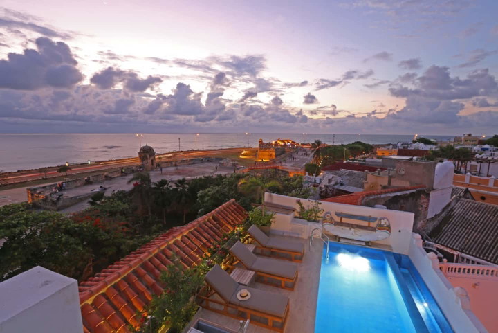 Walled City Mansion: 7br, Pool & Rooftop - Cartagena