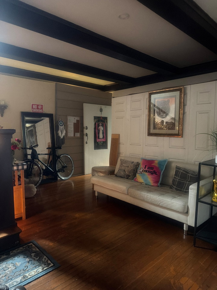 Its Basement Cheap For Starter Private Door - Los Angeles