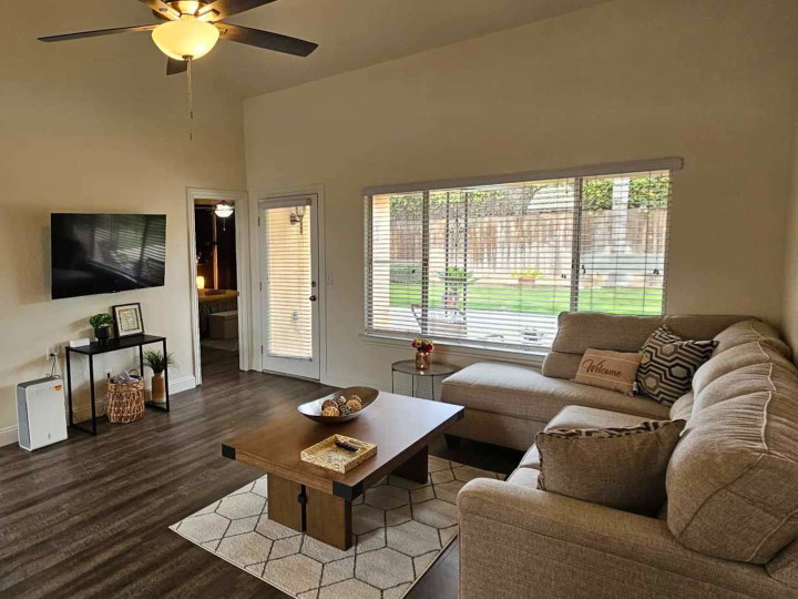 Charming Fresno Family Home | Self Check In - Fresno, CA