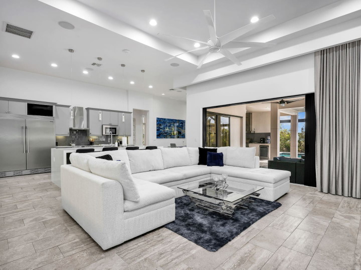 Affordable Luxury - Pool, Hot Tub, Bikes & Kayaks - Cape Coral, FL
