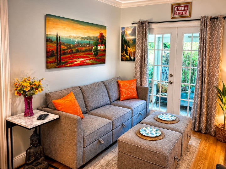 Casa Gables 2 /Charming Casita Near U Of M | Shops - Bahamas