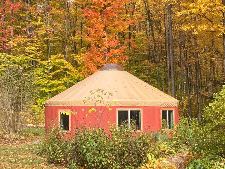 Cozy Vermont Yurt On A Maple Farm - Vermont
