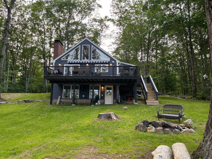 Modern Getaway At The Lake - Rochester, NH