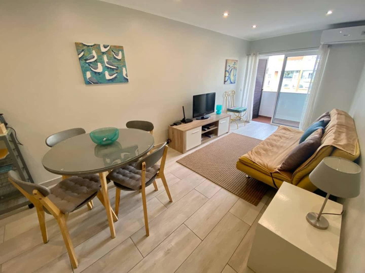 Excelente Apartamento T1 No Centro De Albufeira. - Albufeira