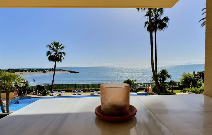 Front Line Beach Paradise 1 Bedroom Apartment - Estepona