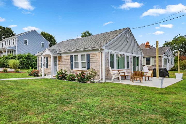 Cape Cottage 5 Min Walk To Beach, Treehouse & More - Sandwich, MA