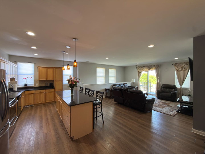 Modern Lakeview Condo - Sterling Heights, MI