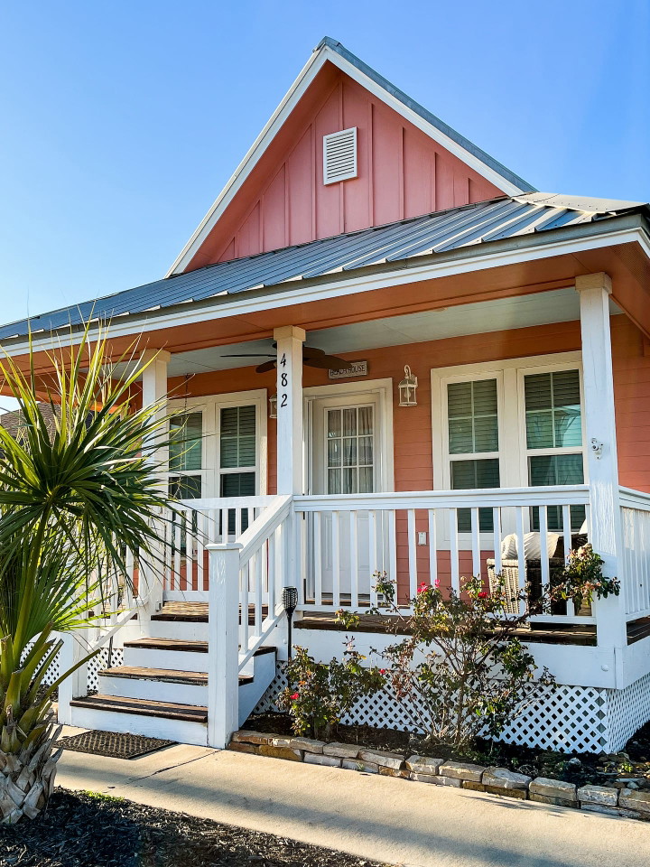 Matagorda-ville Charming Cottage - Matagorda, TX