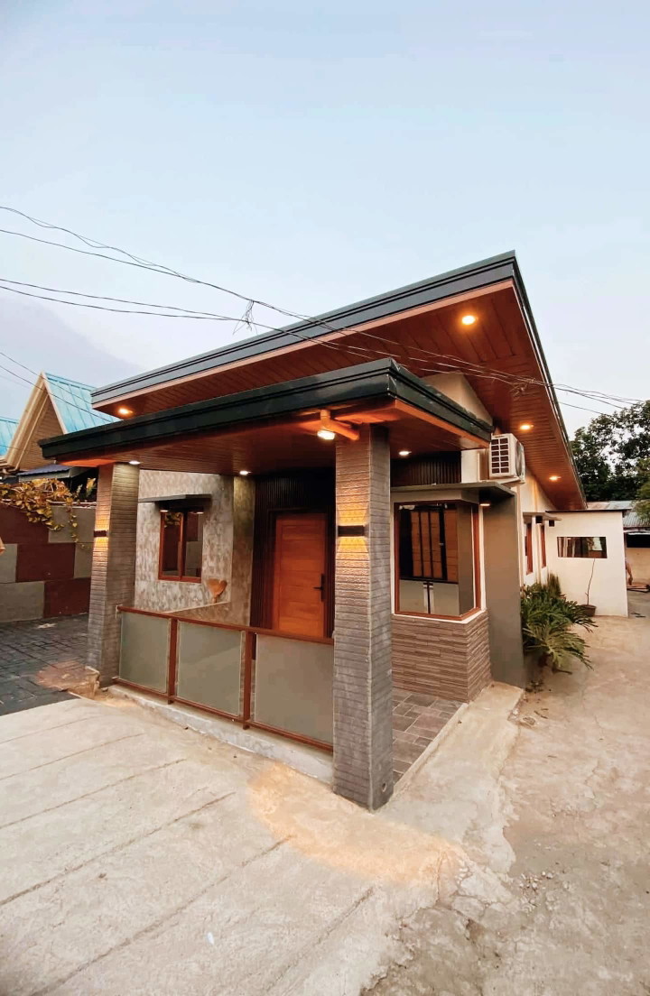 Newly Renovated Home · Wi-fi · Aircon · Kitchen - Rosales