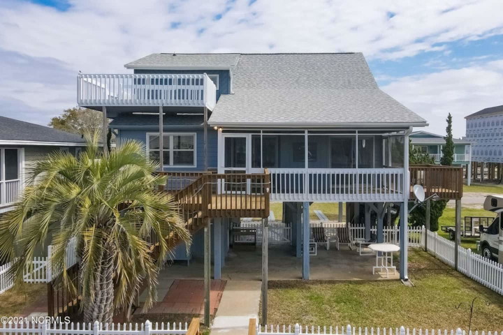 *Oib Escape* Beautiful Canal Home Steps From Beach - Sunset Beach, NC