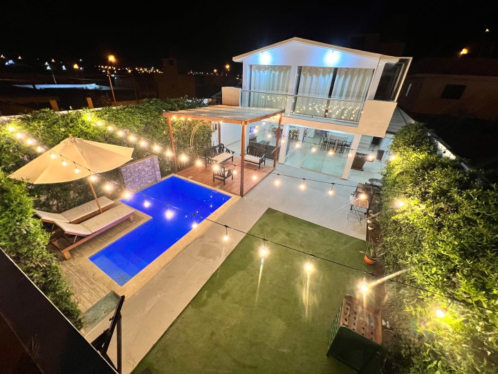 Casa Con Piscina Temperada, Jardín Y Terraza - Santa Rosa