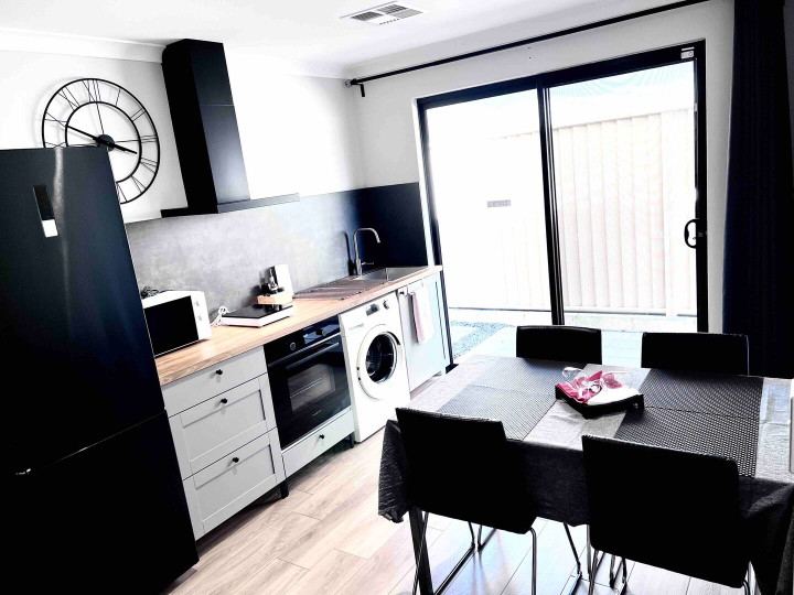 Entire Granny Flat For Rent - Perth