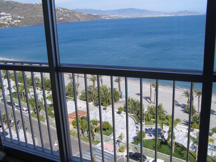 Apartamento Primera Linea De Playa.. Vistas Al Mar - Almuñécar