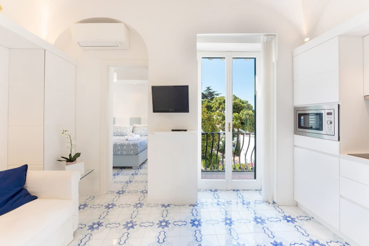 Azzurra, Capri - Capri (island)
